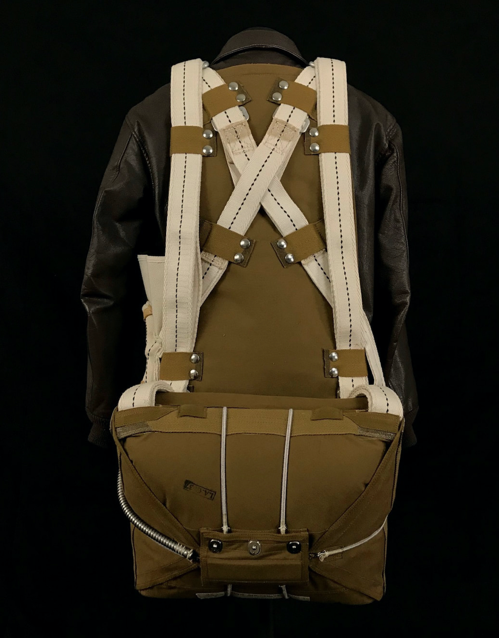 EMERGENCY PARACHUTE BAIL OUT - Parachuting Expert Witness UK ...